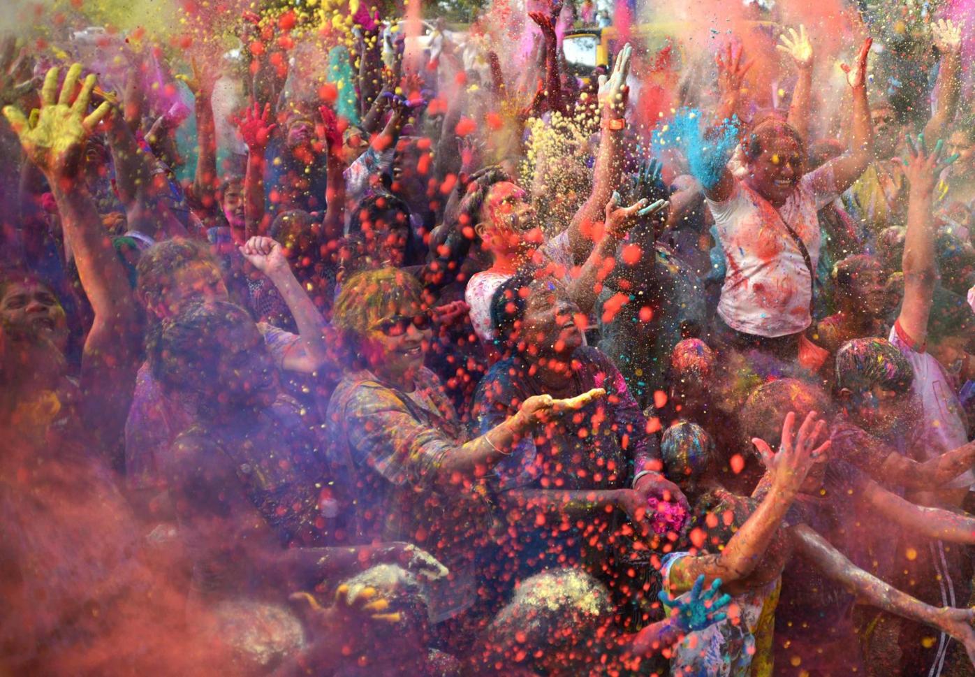 Phagwa celebrations in Palmiste | Photo Gallery | trinidadexpress.com