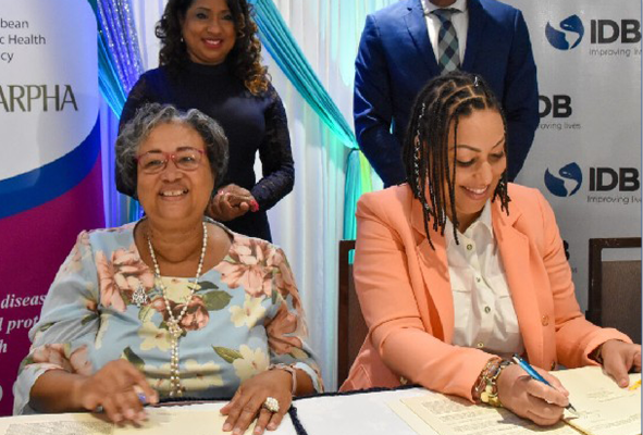 CARPHA, IDB sign agreement | Features Local | trinidadexpress.com