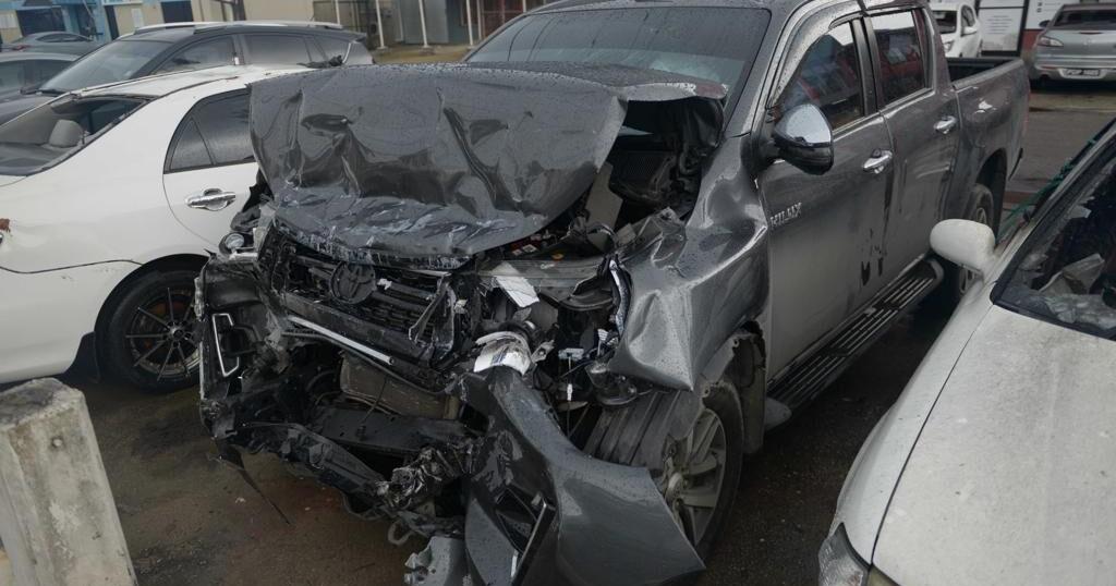 Hilux crashes into parked truck, hairdresser dies | News Extra ...