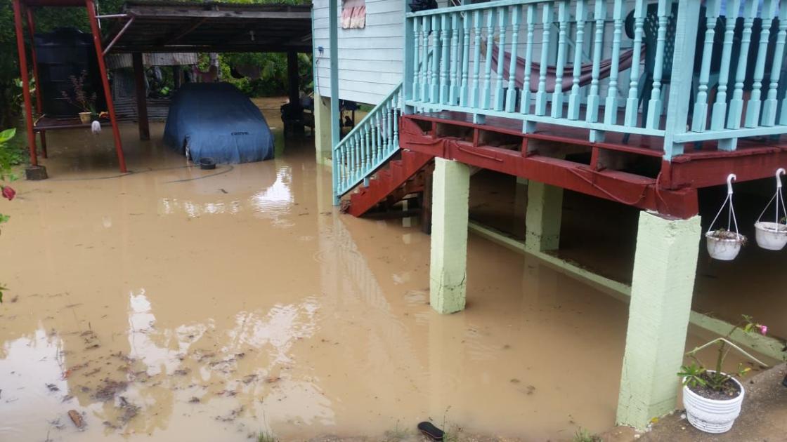 Flood fear in Central.....Caparo River burst its banks | Local News ...