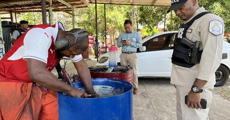 Police meet, greet Five Rivers residents | Local News | trinidadexpress.com