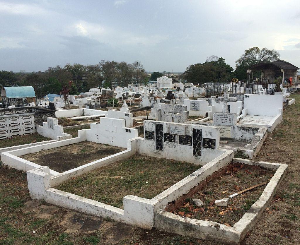 Grave digger robbed at cemetery | News Extra | trinidadexpress.com