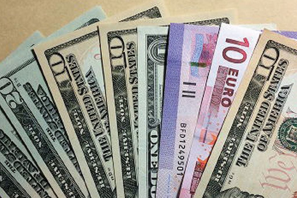 Businesswoman duped into giving $28,000 for counterfeit US currency | News Extra ...