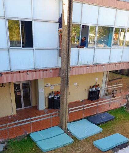 Doctor at EWMSC talks a woman out of suicide | News Extra ...