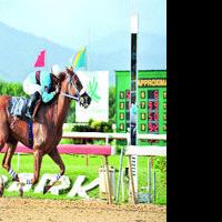 Tribute paid to Leong Poi | Local News | trinidadexpress.com