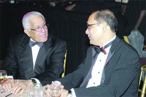 Kamla pays tribute to former prime ministers | Local News ...