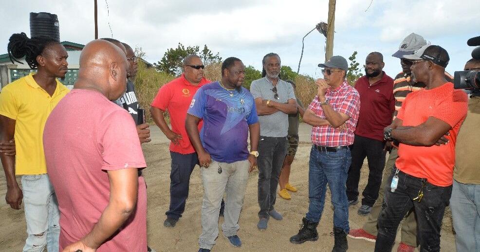 Sinanan promises new road | News Extra | trinidadexpress.com