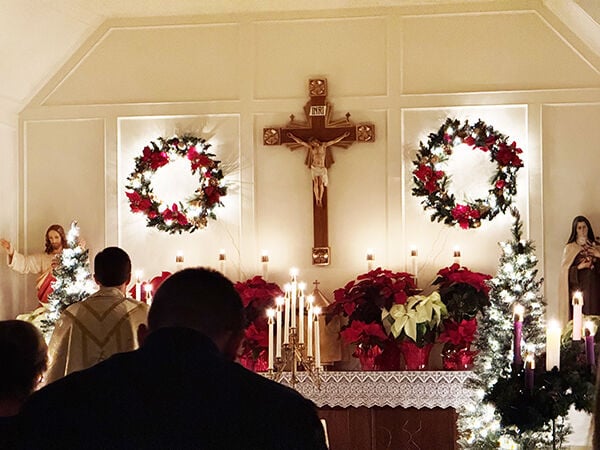 Midnight Mass in Weaverville finds meaning in smallness | Local News ...