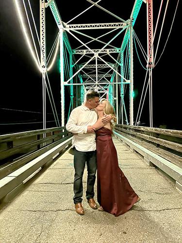 Bridge lights up for wedding | Columnists | trinityjournal.com