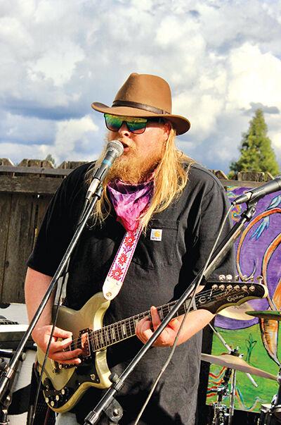 Wallace's new album out Friday | Music | trinityjournal.com