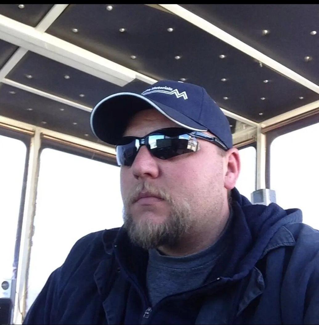 John Michael "Mike" Howell Jr. | Obituaries | triplicate.com