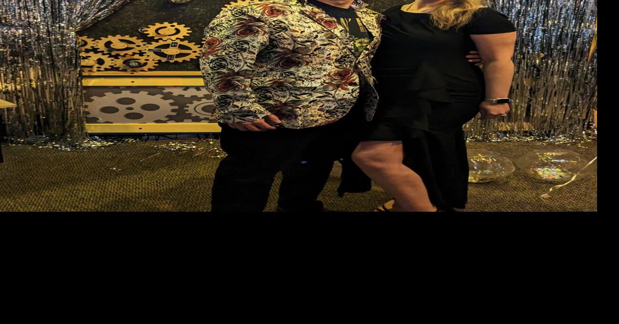HOSC’s 1995-themed adult prom brought science fun to adults | Living ...