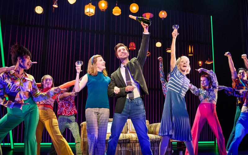 Review — 'A Beautiful Noise: The Neil Diamond Musical' at the Tulsa PAC ...