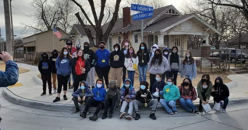 Will Rogers Middle School students have immersive 'Outsiders ...