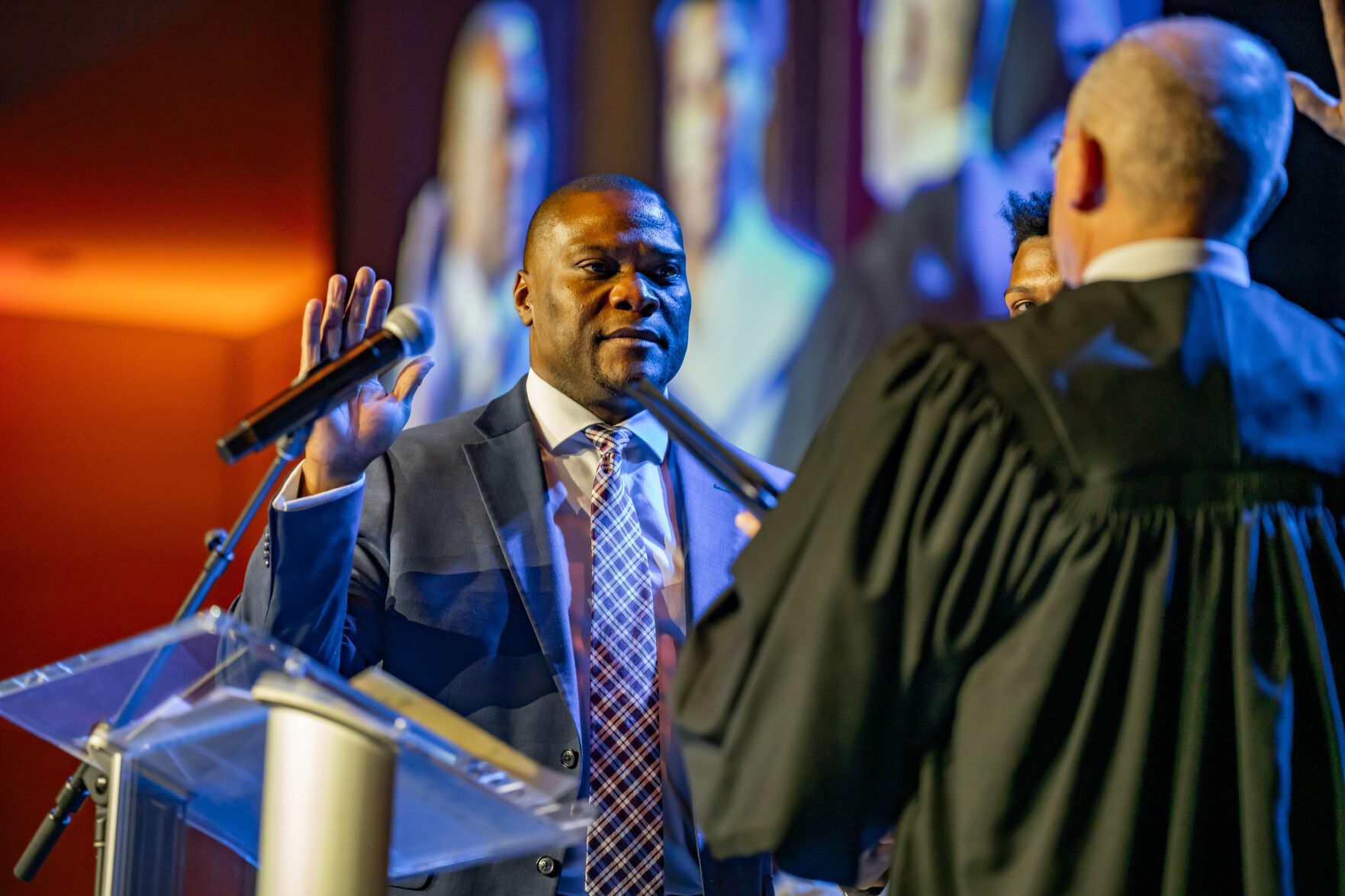 Meet your new mayor: Monroe Nichols sworn in along with City Councilors ...