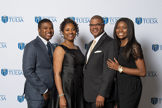 Out & About: August 2016 | | tulsapeople.com