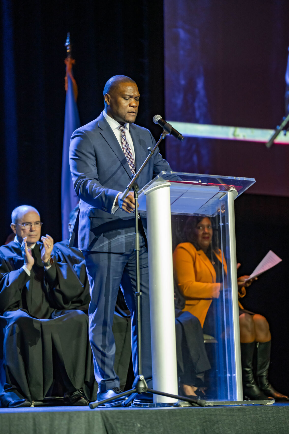 Meet your new mayor: Monroe Nichols sworn in along with City Councilors ...