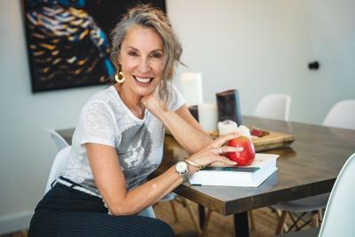Mind your manners: Local coach Susan Ellis makes etiquette common sense ...