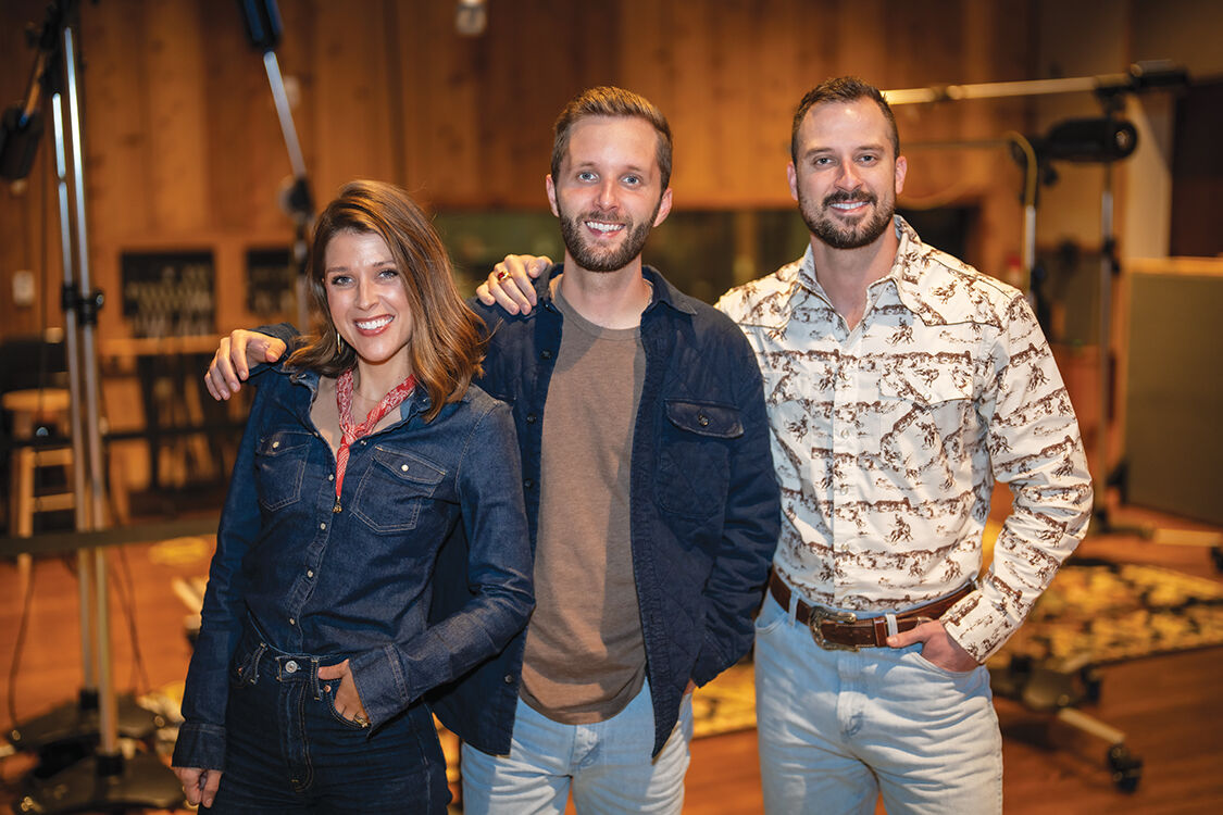 ‘OklaHome for Christmas:' Sibling trio Voth records new Tulsa Christmas ...