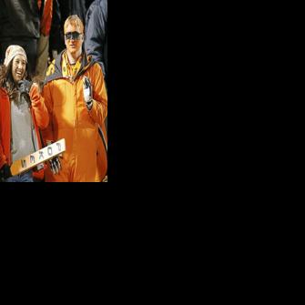 Expert bundling tips keep football fans warm in freezing stadium