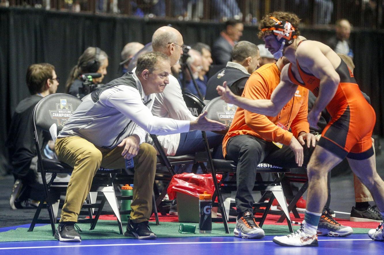 Legendary OSU wrestling coach John Smith retires