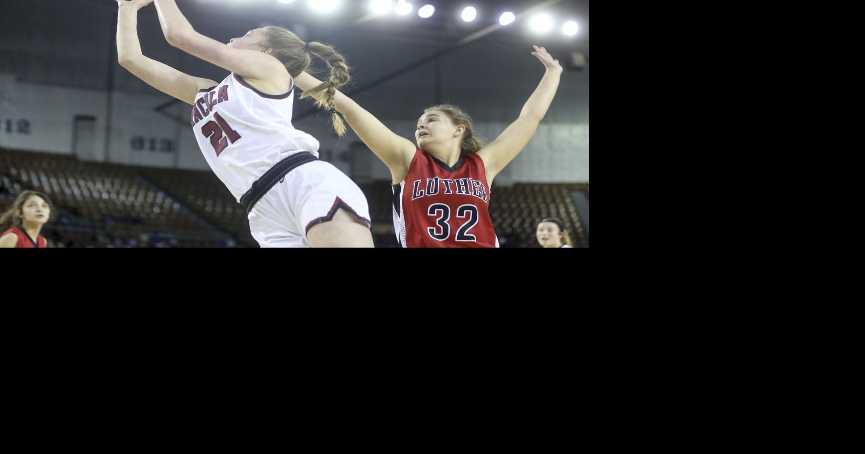 Photos: Lincoln Christian and Tahlequah Sequoyah in the 3A girls basketball state quarterfinals