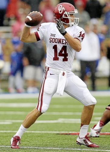 Cody Thomas makes (football) debut for Sooners