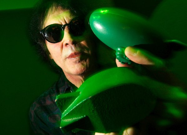 Dwight Twilley is making music his own way