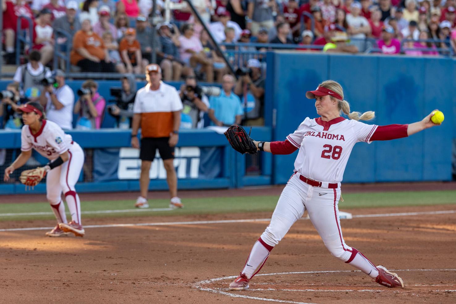 Patty Gasso 'first one to call' OSU transfer Kelly Maxwell