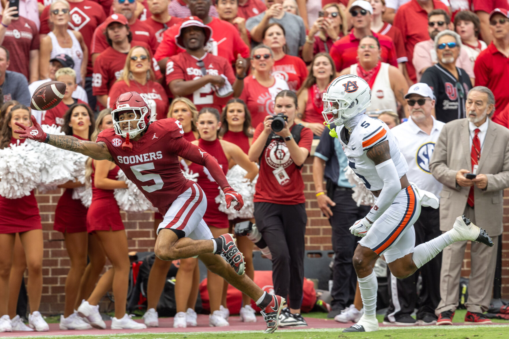 No. 6 OU at Texas: Will it be John Mateer at quarterback?