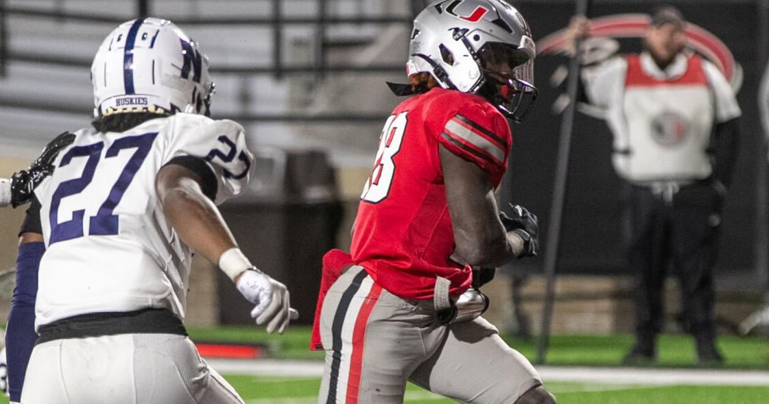 Shaker Reisig, Tayveon Parry-Speight lead Union rout