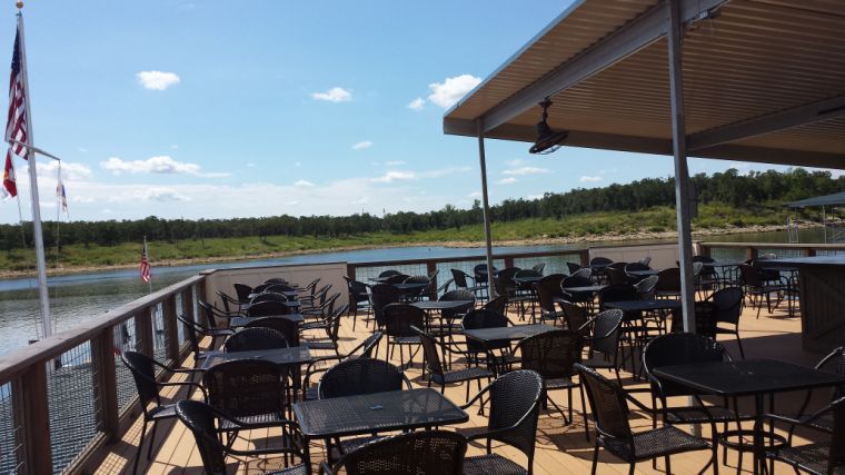 Floating restaurant at Keystone Lake development opens