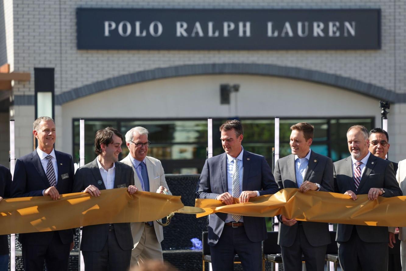 Tulsa Premium Outlets official 'thrilled' at first-day crowd