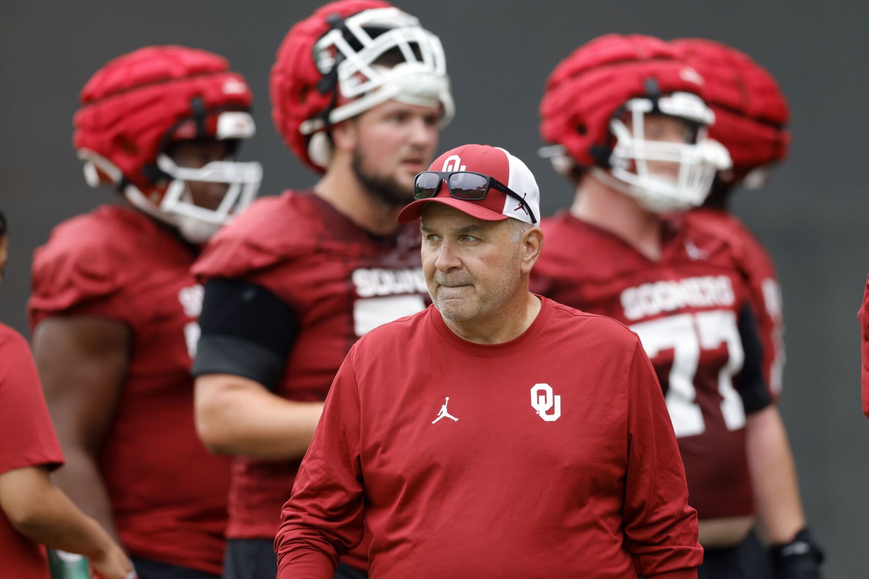 OU football TE coach hot board: Who replaces Joe Jon Finley?