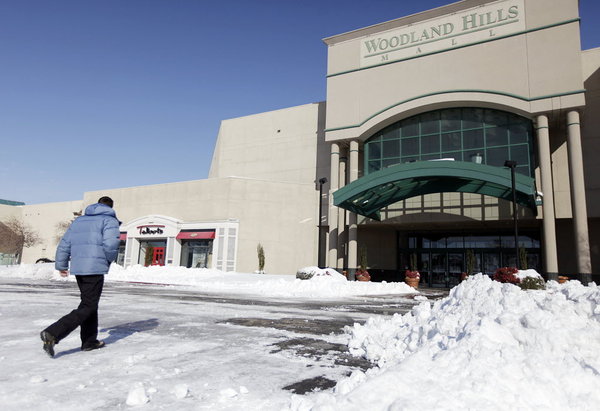 Woodland Hills Mall opens to shoppers