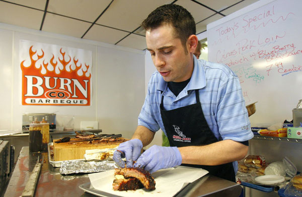 BurnCo. Barbecue: Amazing barbecue makes up for no-frills atmosphere