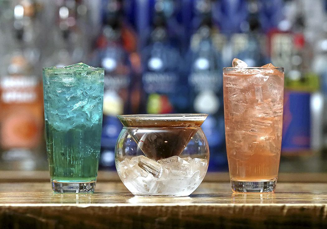 Photo Gallery: Inner Circle Vodka Bar Serving Drinks, Star Wars Style ...