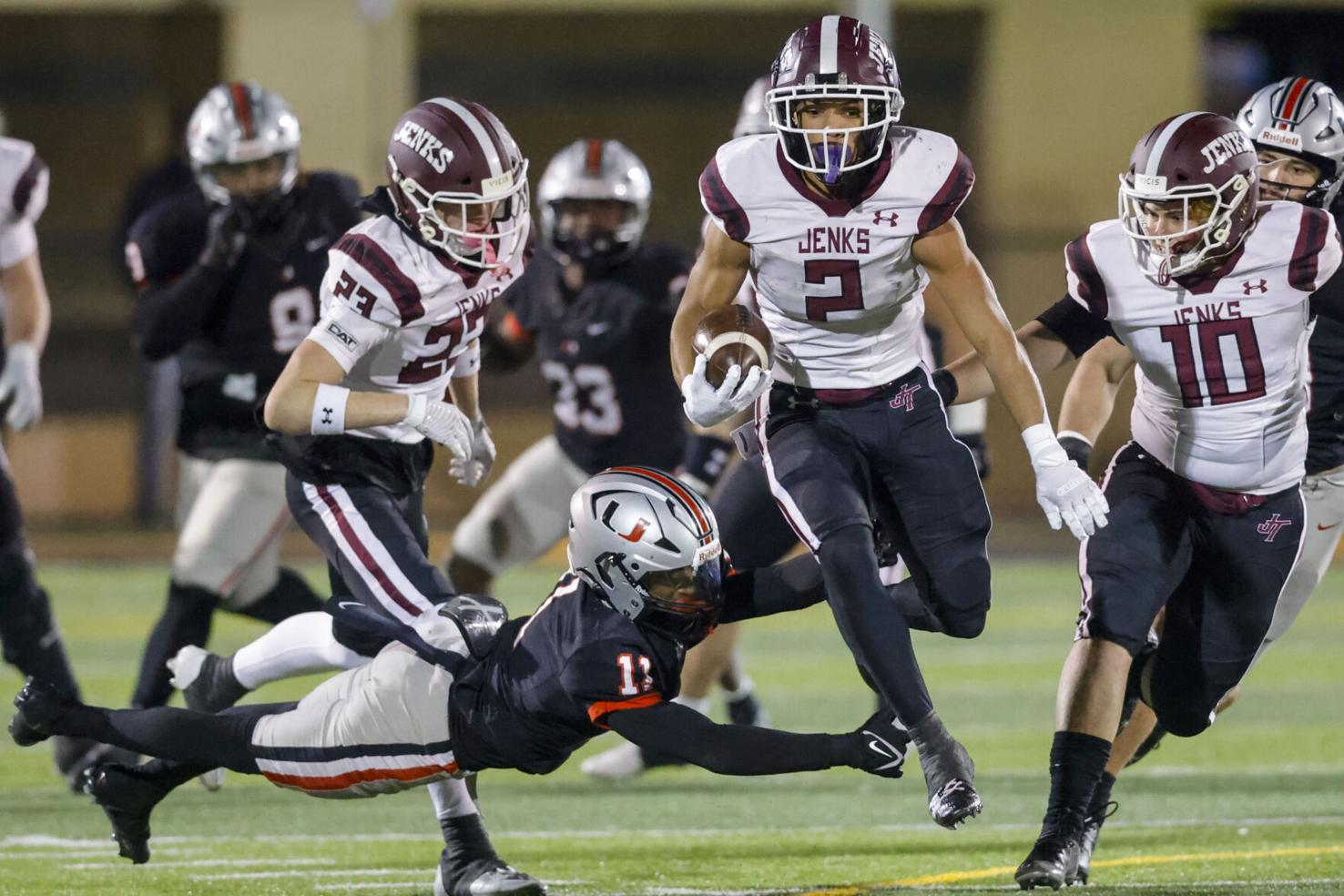 Jones' heroics lift Jenks past Union