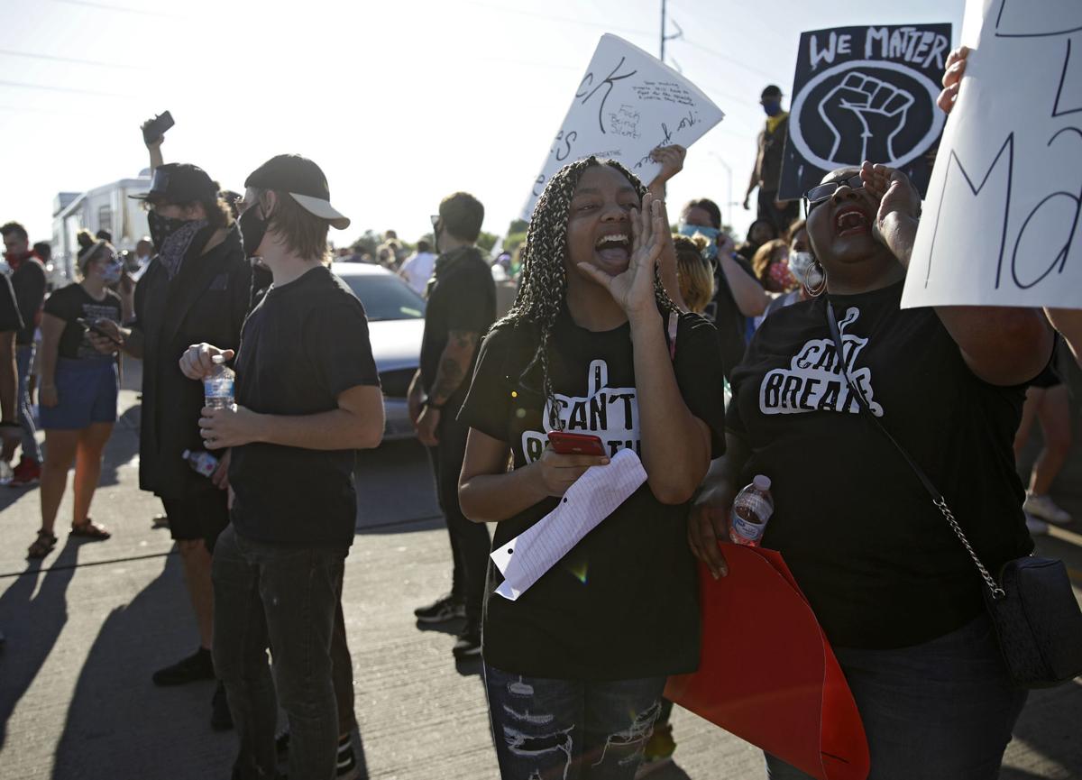 Protest updates: Police deploy tear gas, pepper balls for 2nd time as ...