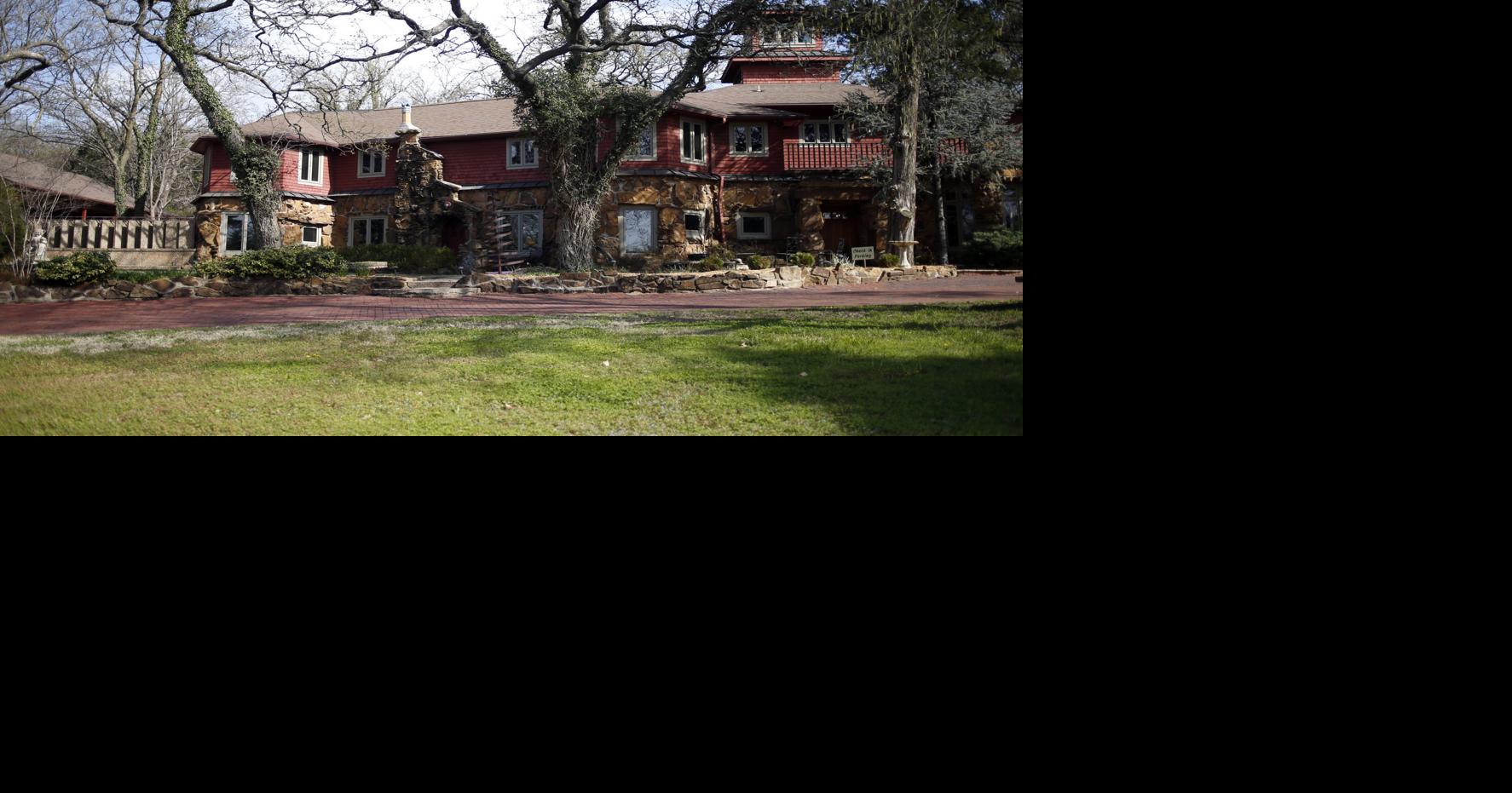 Featured content: Cedar Rock Inn: Go for a couple's getaway