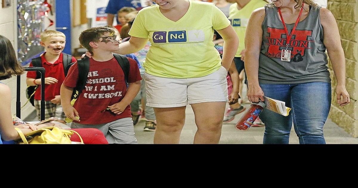 Darnaby students celebrate last day for Union schools