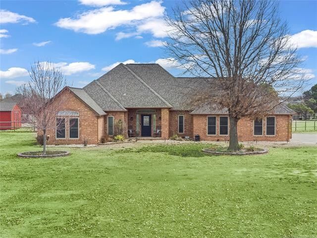 3 Bedroom Home in Owasso - $599,000