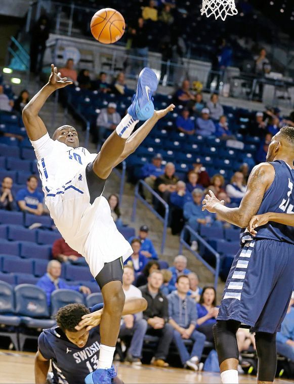 The Tulsa Golden Hurricane vs the Southwestern Oklahoma State Bulldogs ...
