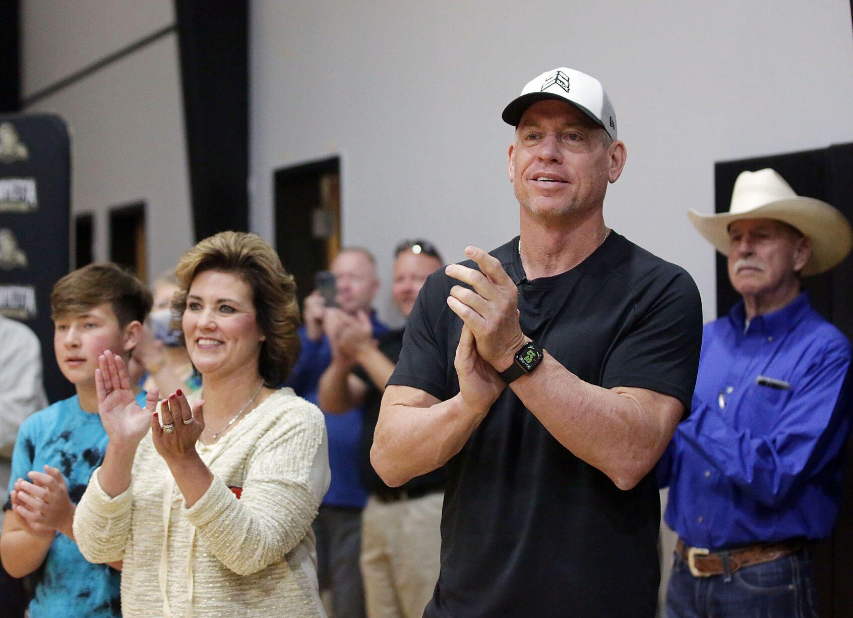 Watch Now: Troy Aikman announces music festival in Henryetta to help ...