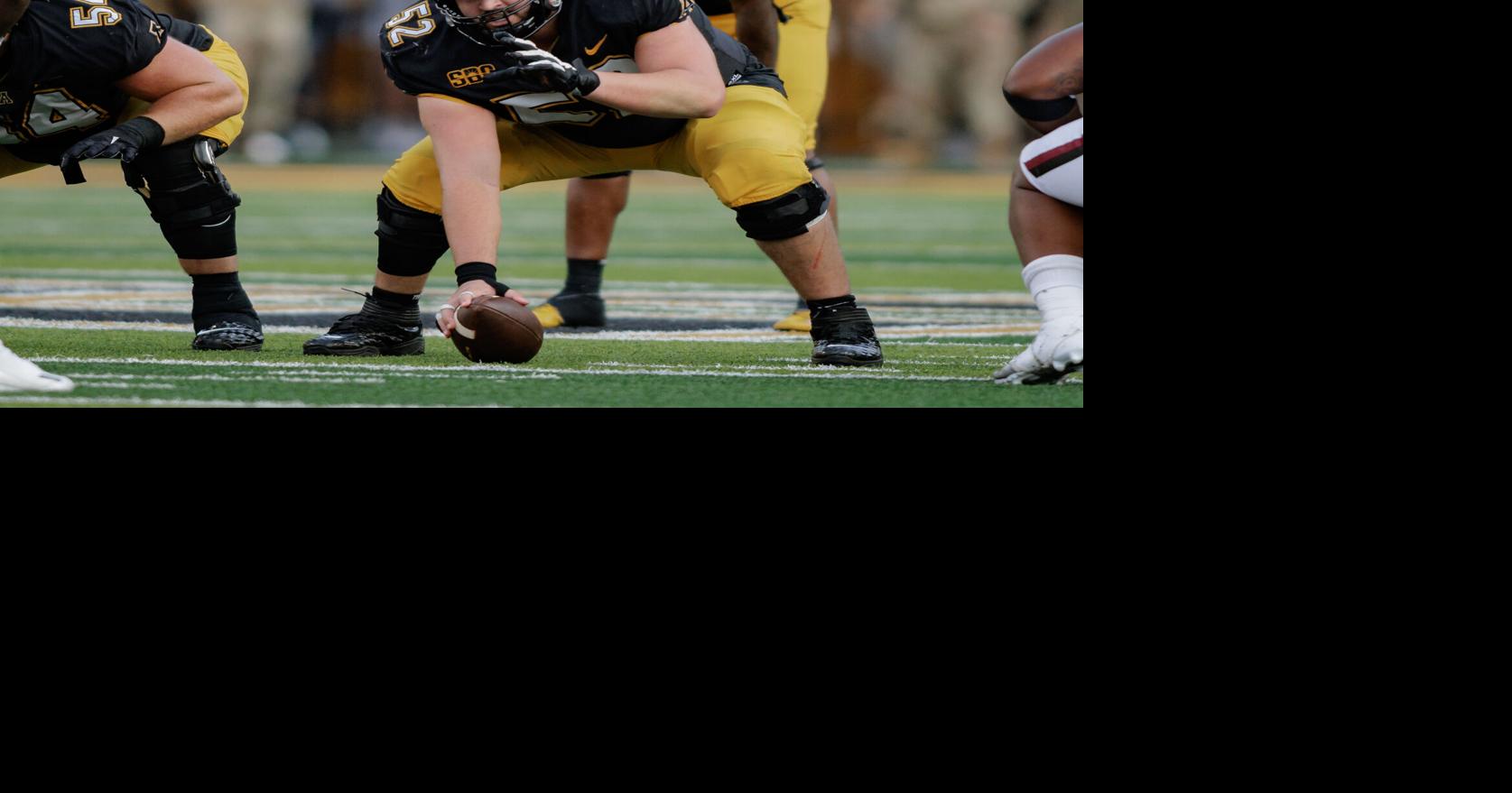 OU swoops up offensive lineman Troy Everett via transfer portal