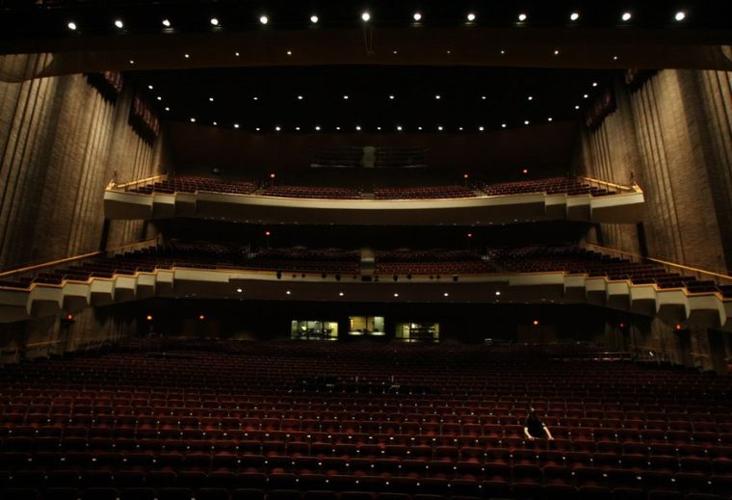 Tulsa PAC pioneers LED lighting for theaters