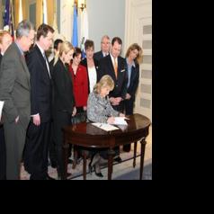 Gov. Fallin signs bill restoring the Aerospace Engineer Workforce and ...