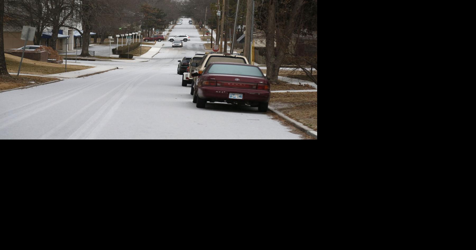 Tulsa area sees rare thunder sleet for much of Monday morning
