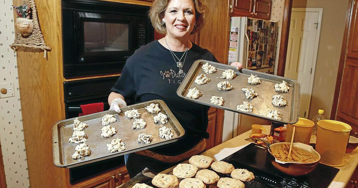 Ginnie Graham: Broken Arrow 'cookie lady' brings smiles with chocolate
