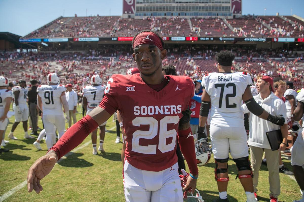 OU losing Kani Walker, Geirean Hatchett via transfer portal